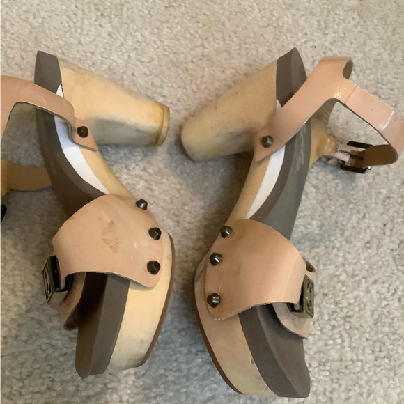 Flogg | Shoes | Flogg Swedish Nude Patent Comfort Clog Heels Size 65 ...